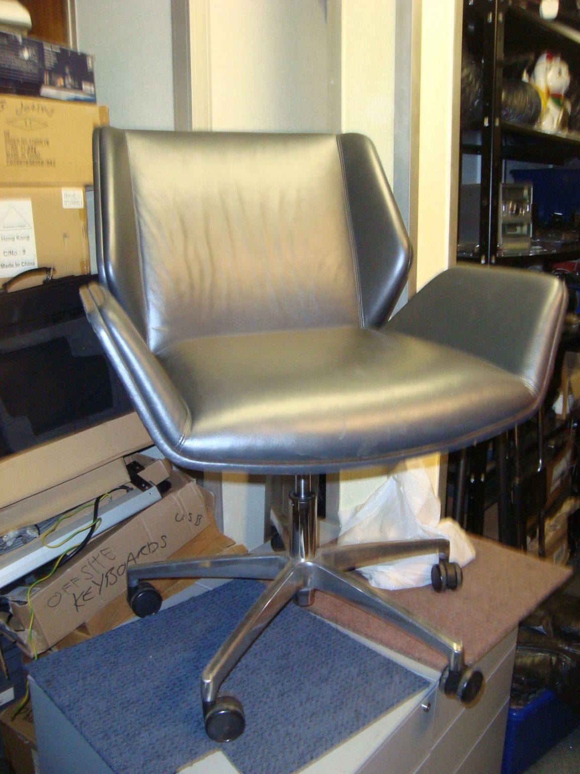 Boss Design Kruze Armchair – Office Furniture Newbury